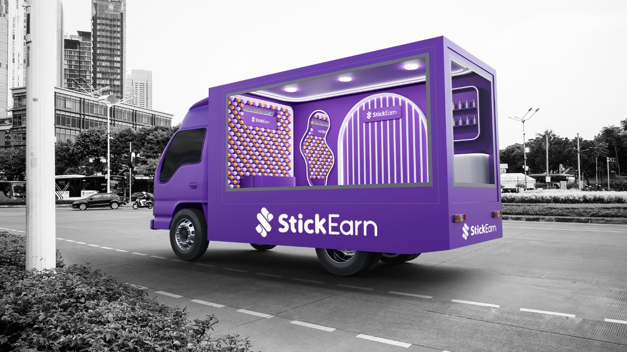 Mobile Showcase Advertising | StickEarn
